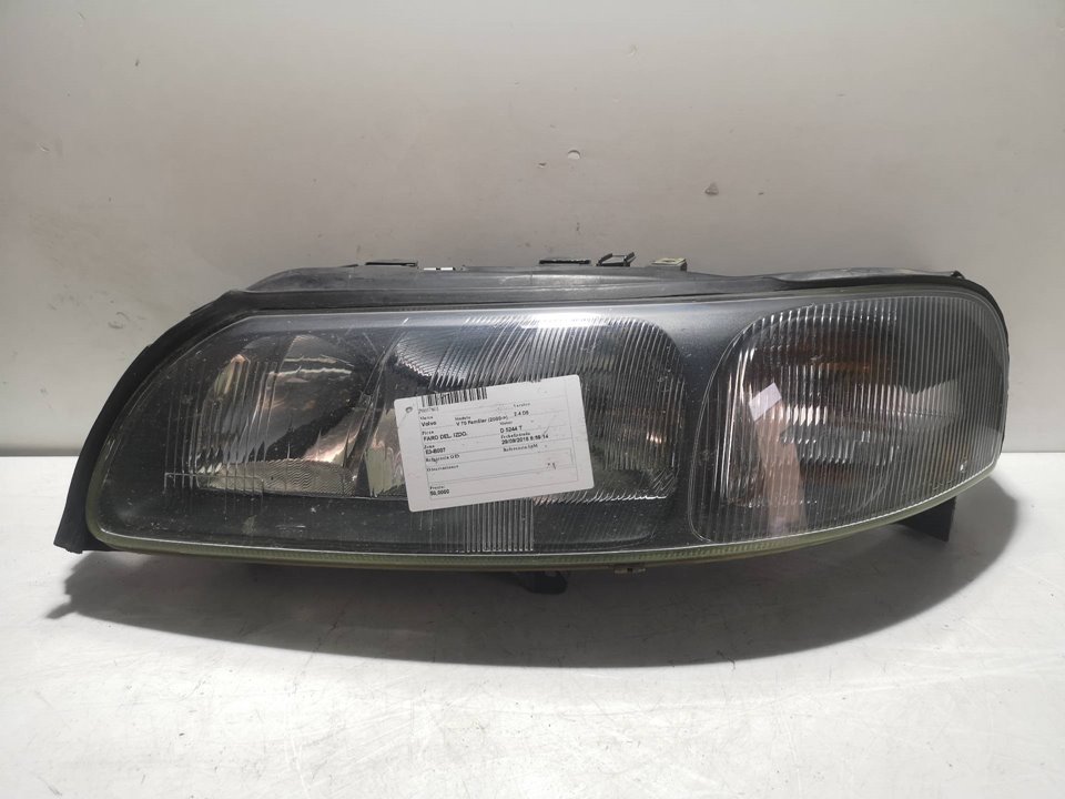 Left headlight VOLVO V70 II (285) 2.4 D5 9272462 | B-Parts