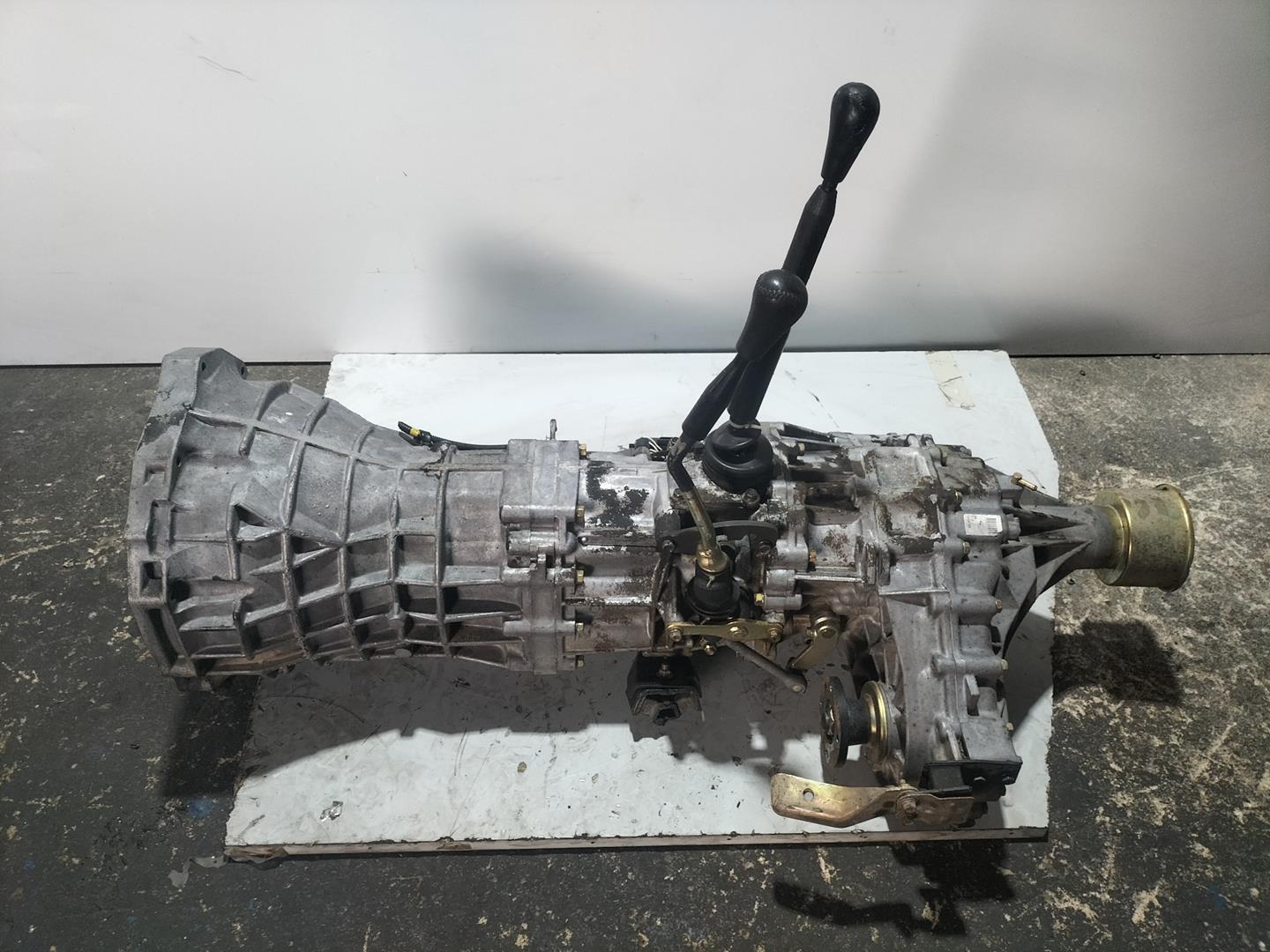 Manual gearbox NISSAN PICK UP (D22) 2.5 Di 13241685 | B-Parts