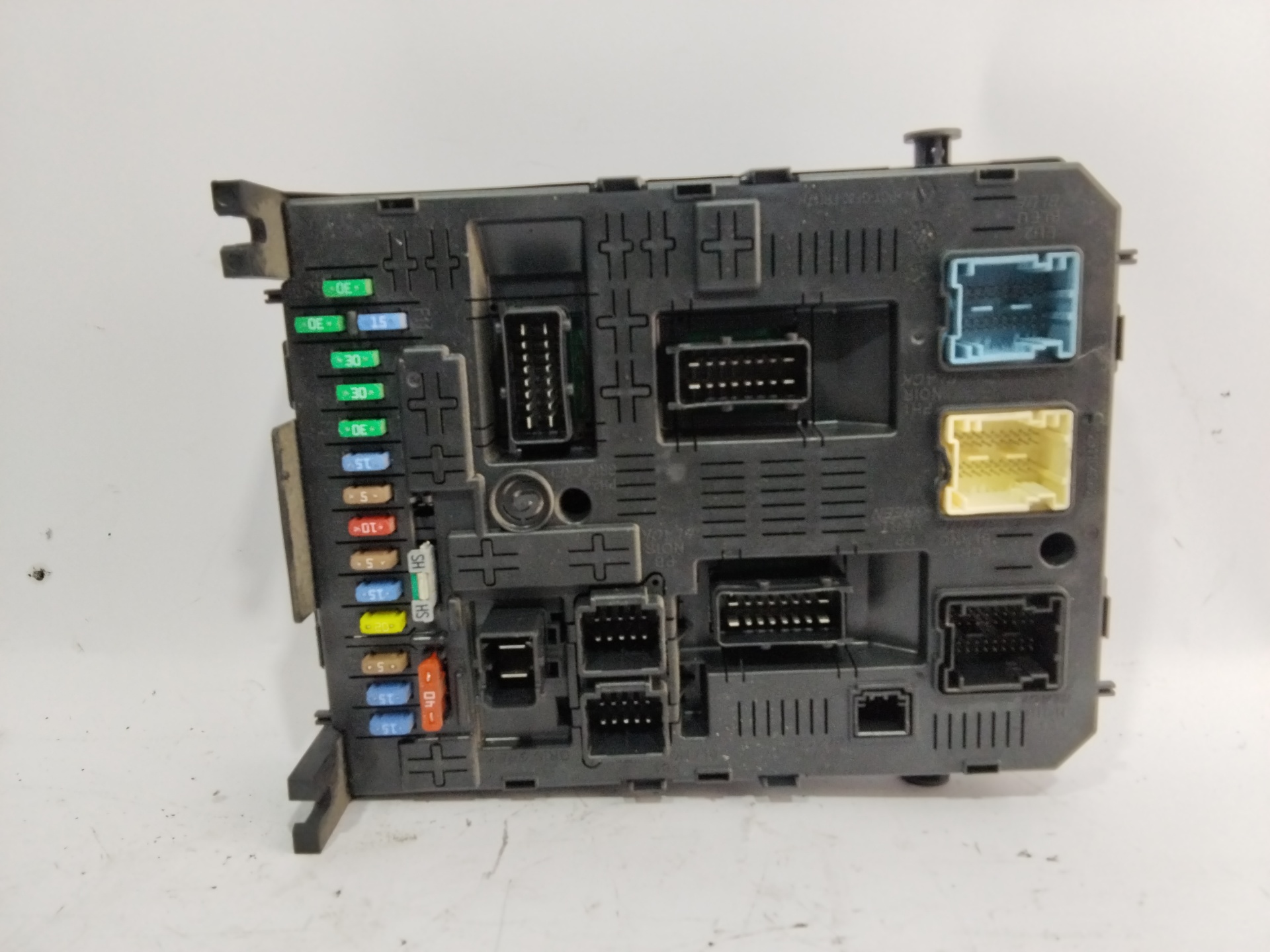 Fuse box PEUGEOT 5008 (0U_, 0E_) 1.6 16V 25717360 | B-Parts