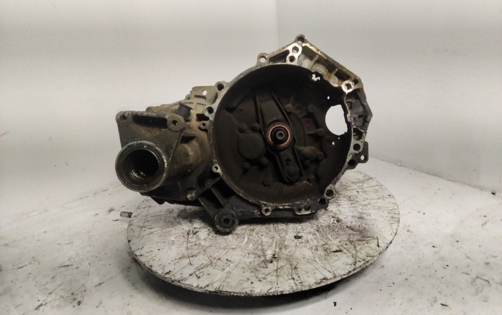 Gearbox VW TRANSPORTER T4 Van (70A, 70H, 7DA, 7DH) 23140683 | B-Parts