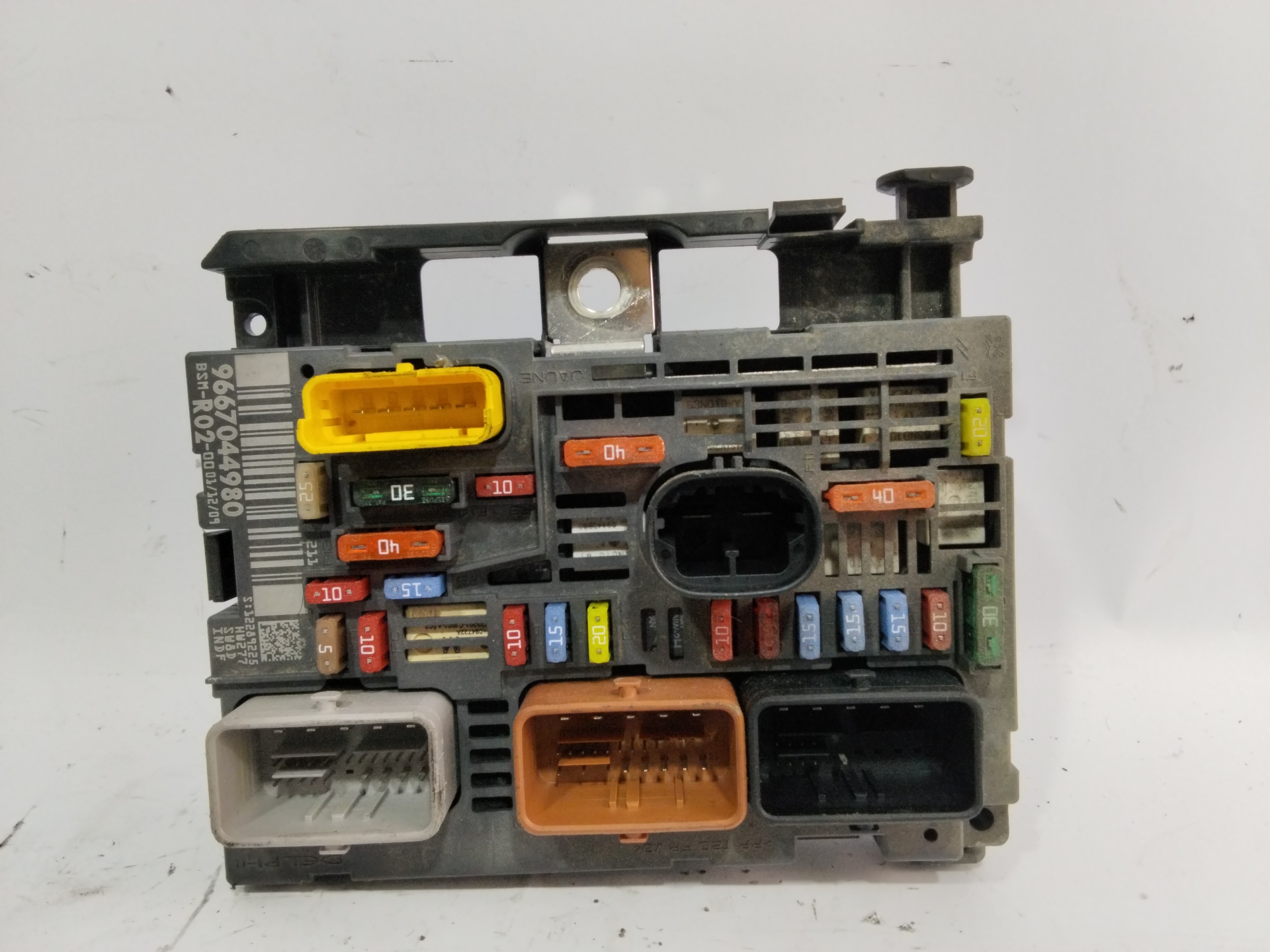 Fuse box PEUGEOT 5008 (0U_, 0E_) 1.6 16V 25717366 | B-Parts