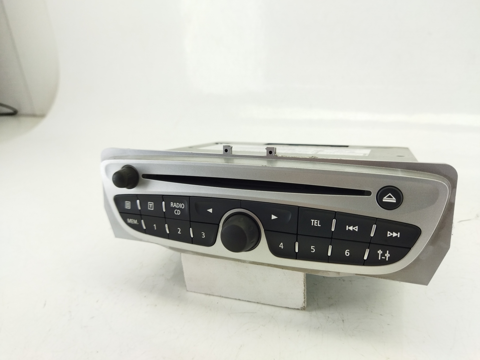 Radio RENAULT FLUENCE (L3_) 1.5 dCi (L30B) 8945292 | B-Parts