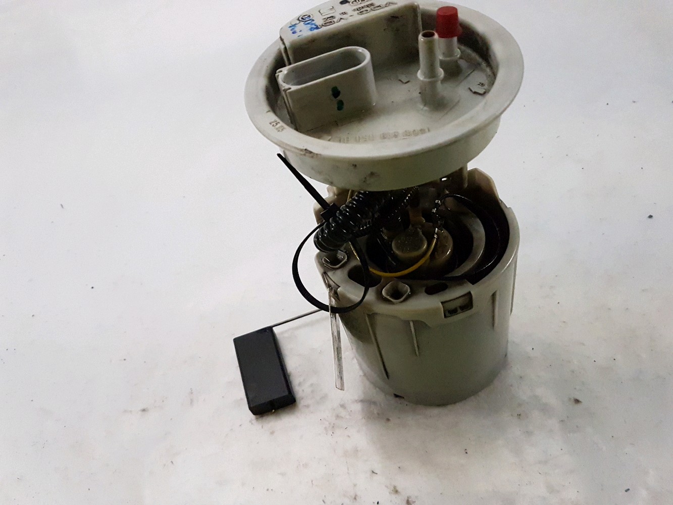 Fuel pump VW POLO (9N_, 9A_) 1.4 TDI 10468979 | B-Parts