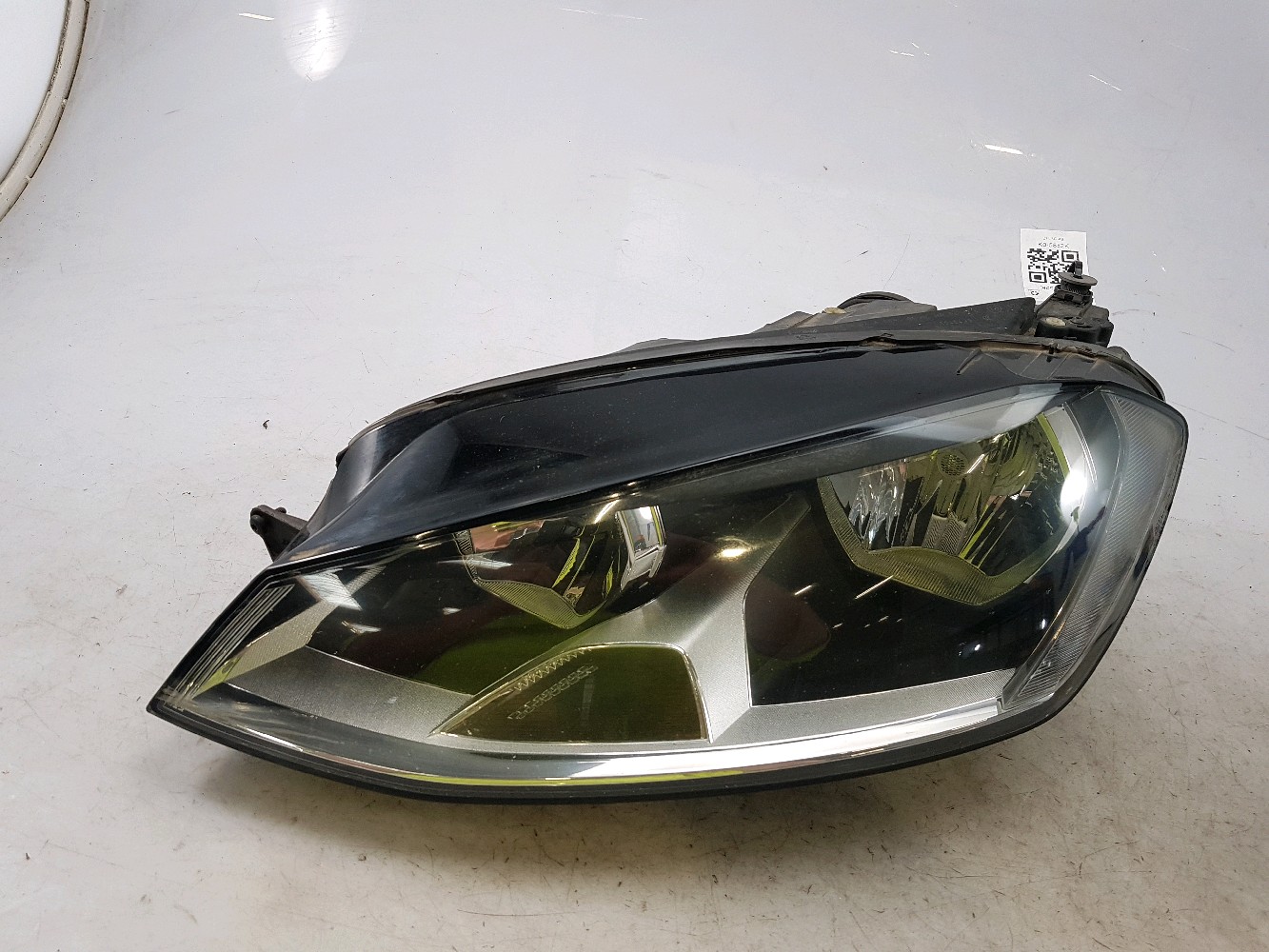 Phare gauche VW GOLF VII (5G1, BQ1, BE1, BE2) 1.6 TDI 15113667 | B-Parts