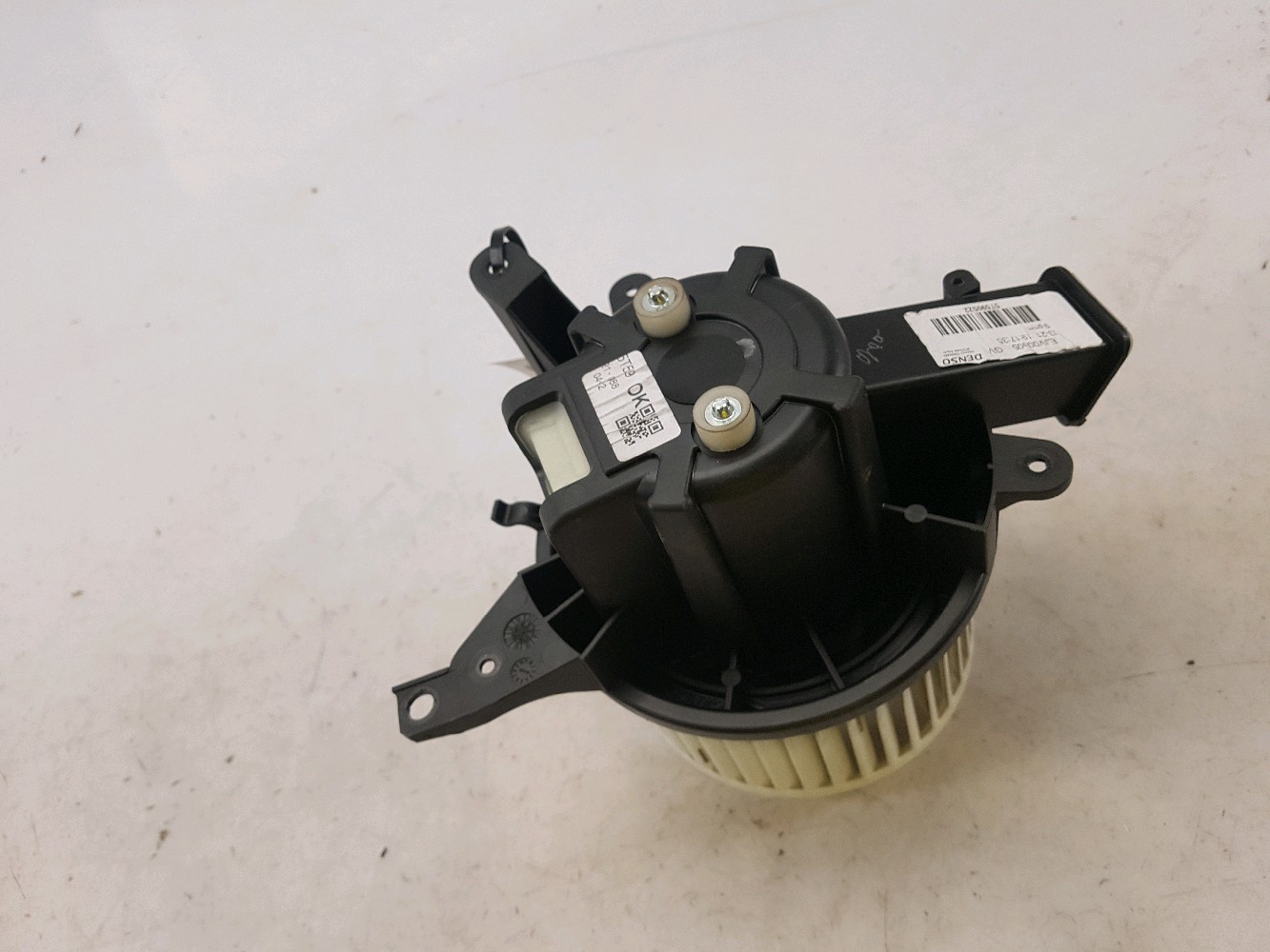 Gebläsemotor JEEP COMPASS (MP, M6, MV, M7) 1.3 13926330 | B-Parts