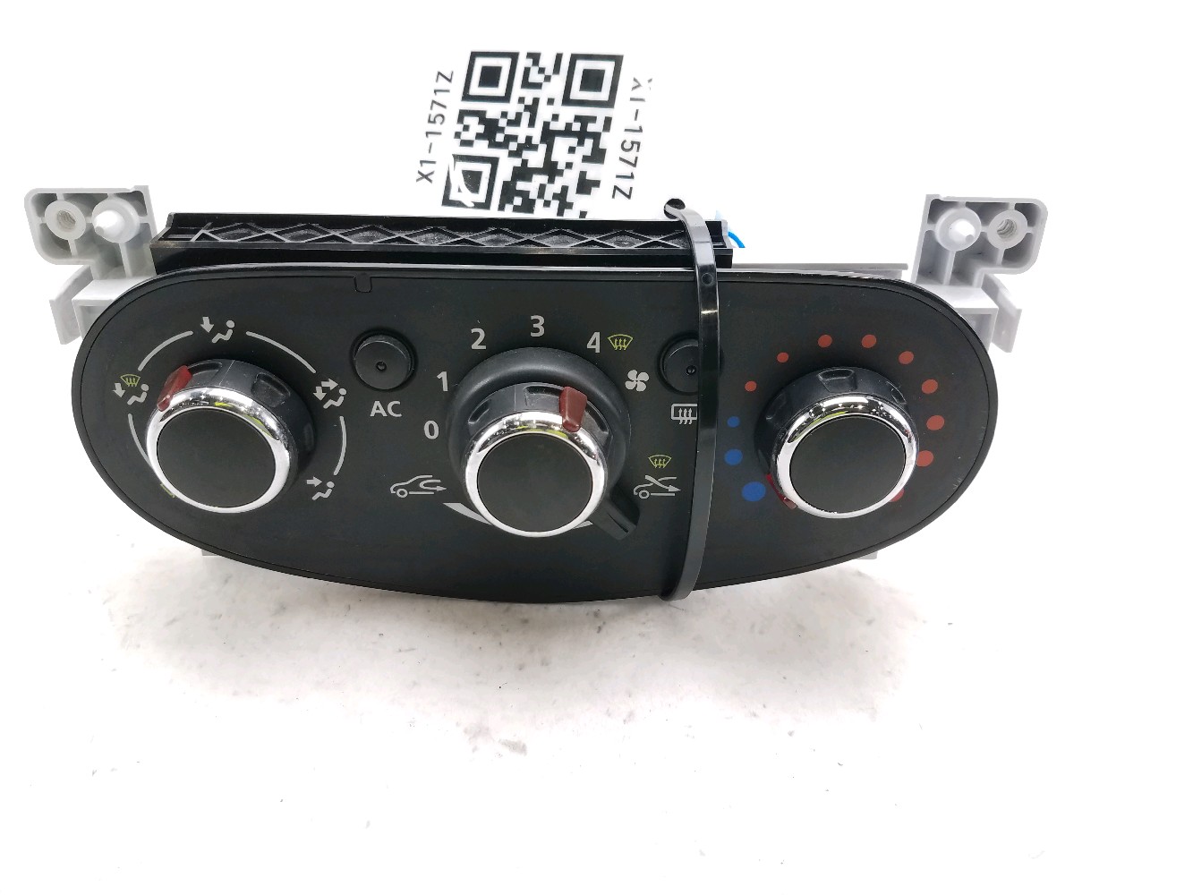Climate control DACIA DUSTER (HS_) 1.5 dCi 10472685 | B-Parts
