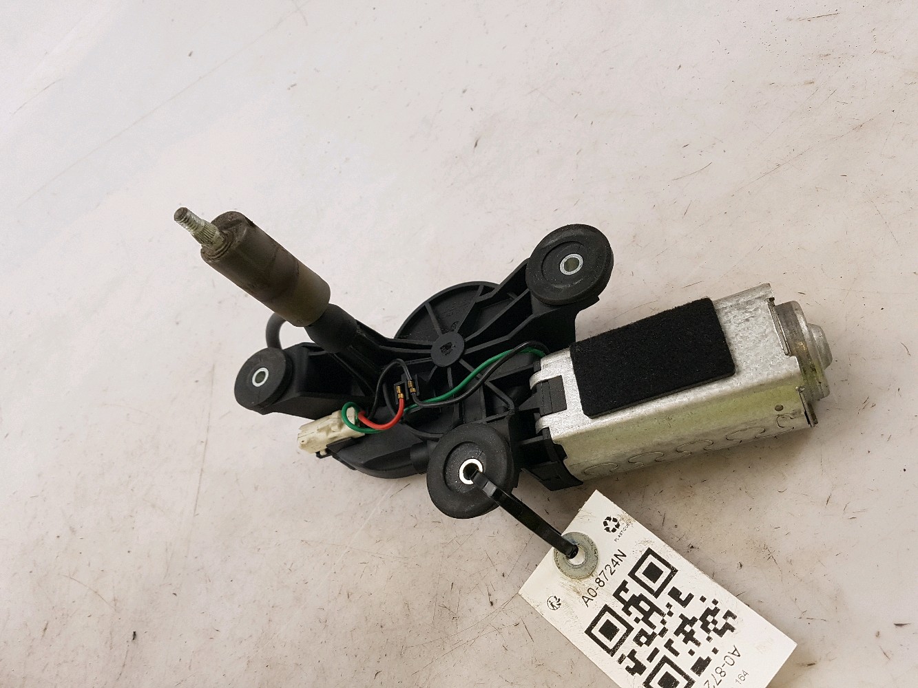 Motor limpia trasero ALFA ROMEO 147 (937_) 1.9 JTDM 16V (937.AXN1B, 937.BXN1B) 15063004 | B-Parts