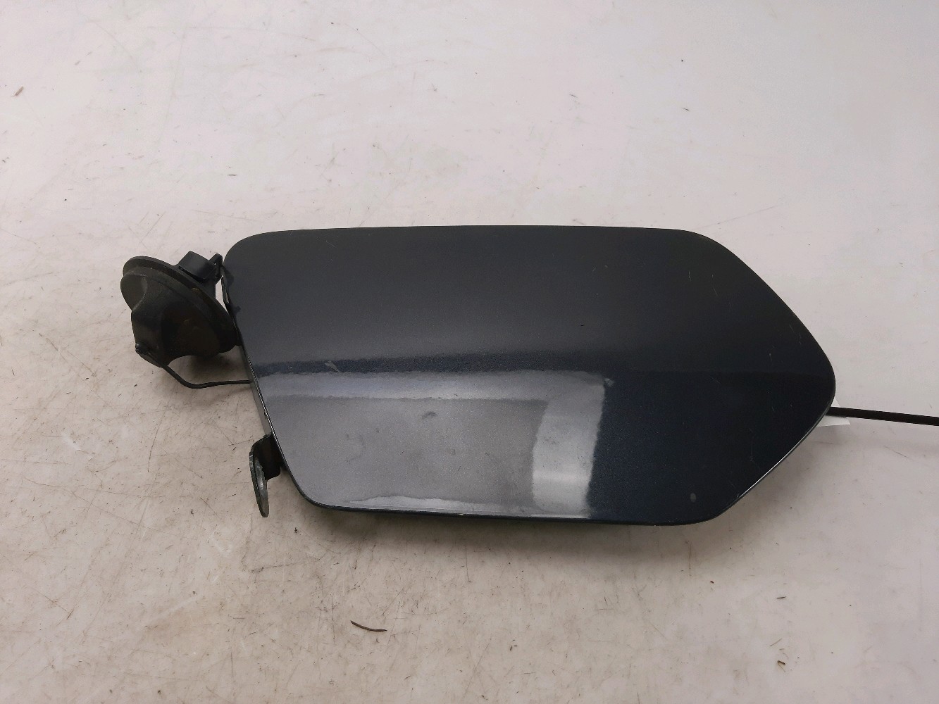 Fuel flap DACIA SANDERO III 1.0 TCe 100 ECO-G 12106261 | B-Parts