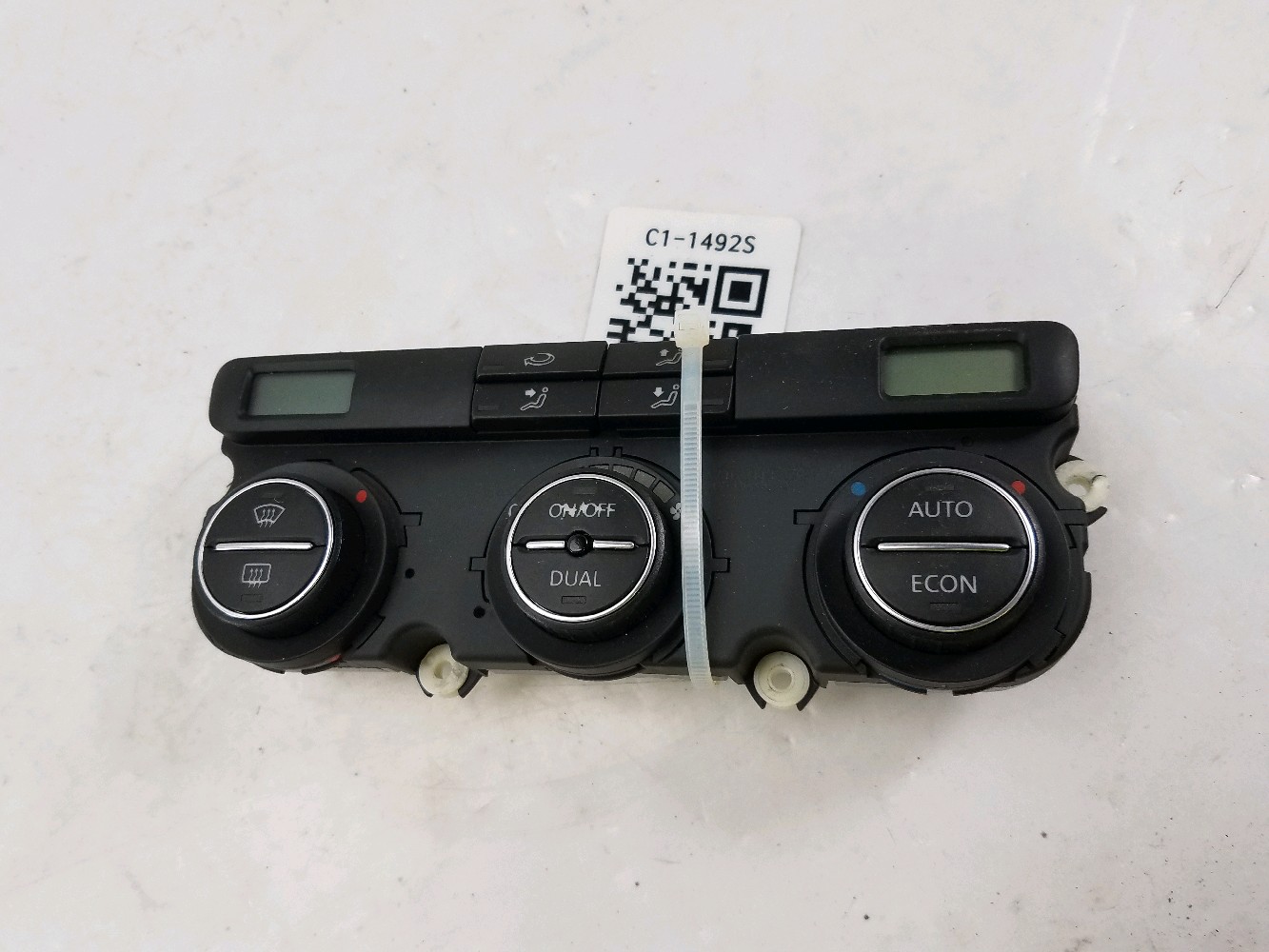 Climate control VW GOLF PLUS V (5M1, 521) 1.9 TDI 11093873 | B-Parts