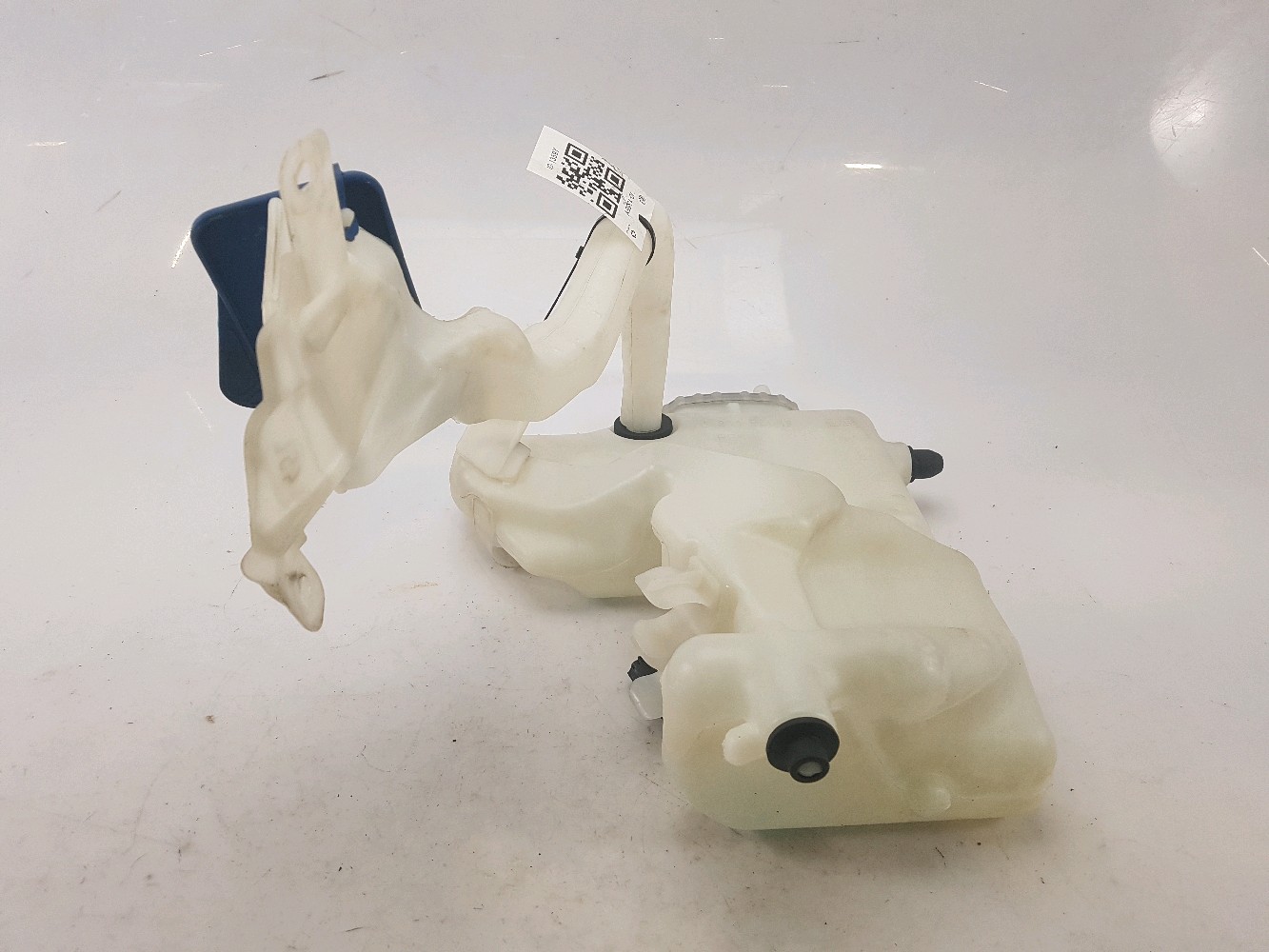 Windscreen washer tank MERCEDES-BENZ E-CLASS (W211) E 220 CDI (211.008 ...