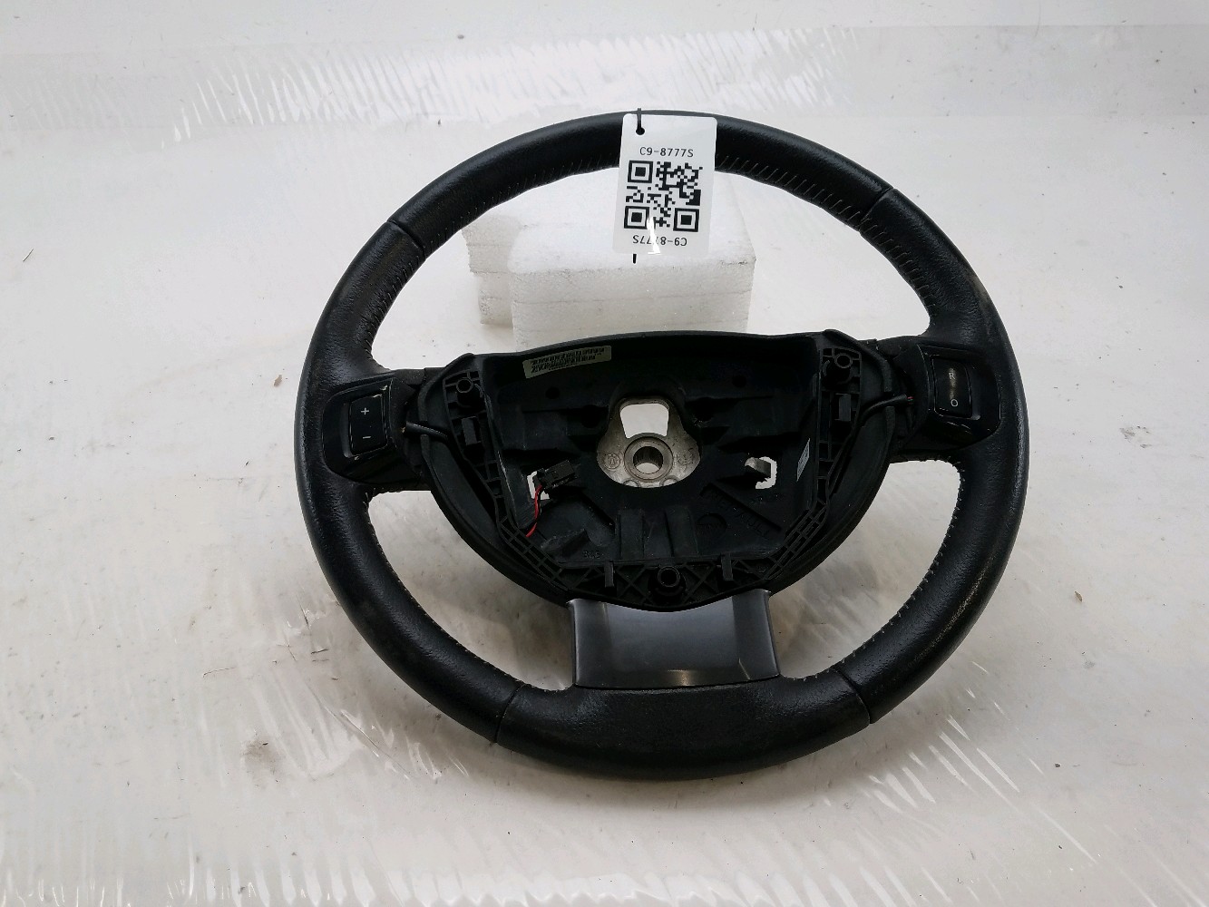 Steering wheel DACIA DUSTER (HS_) 1.2 TCe 125 10454669 | B-Parts