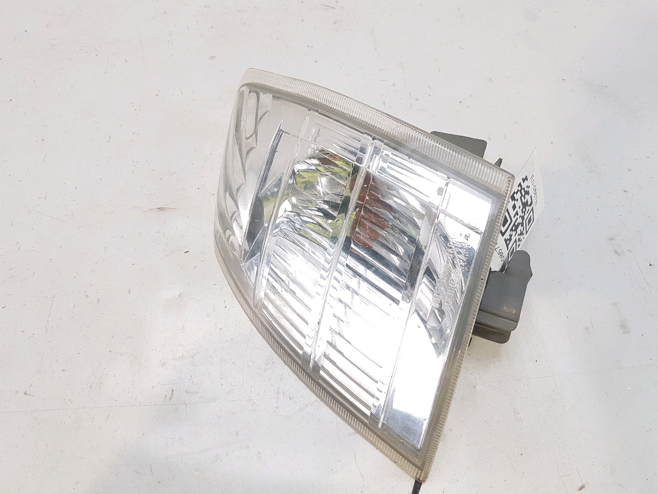 Left front indicator NISSAN X-TRAIL I (T30) 2.2 Di 4x4 11952994 | B-Parts