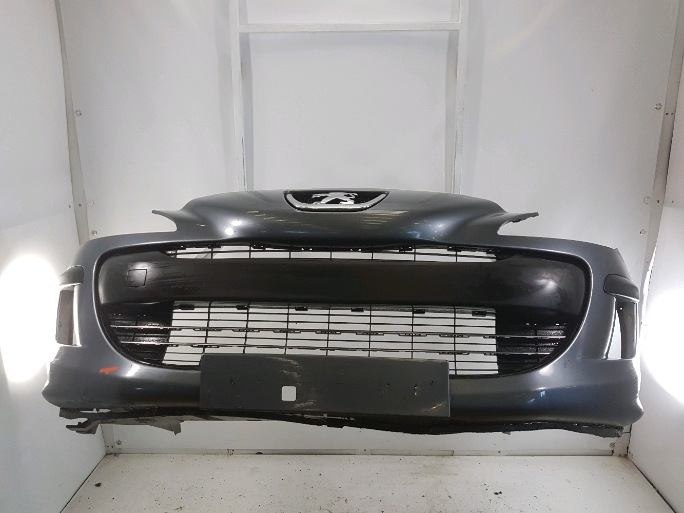 Front bumper PEUGEOT 308 SW I (4E_, 4H_) 1.6 HDi 10623317 | B-Parts