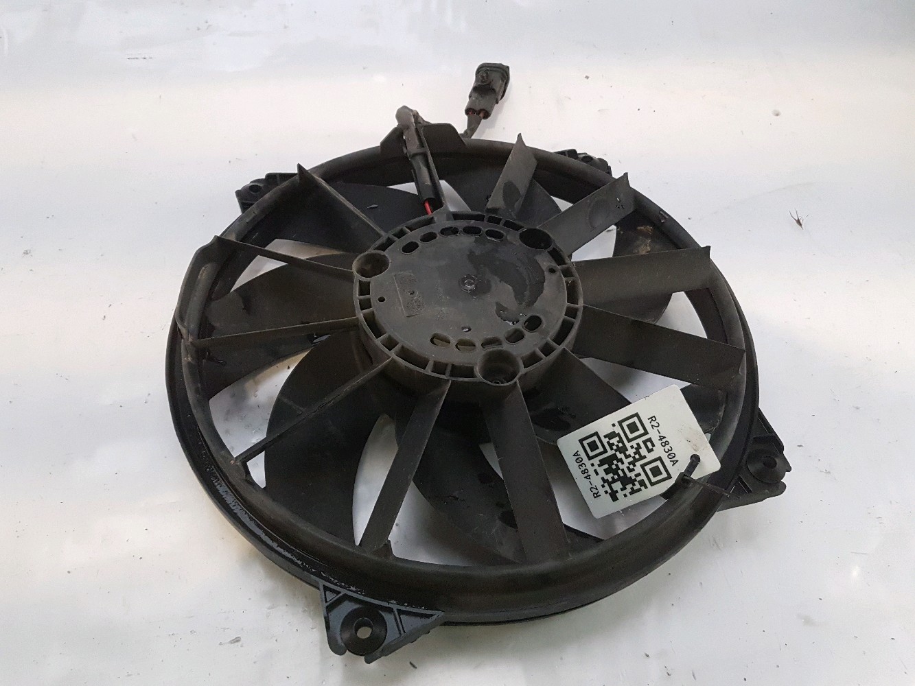 Radiator fan CITROËN DS5 2.0 HDi 165 Hybrid4 4x4 10475514 | B-Parts
