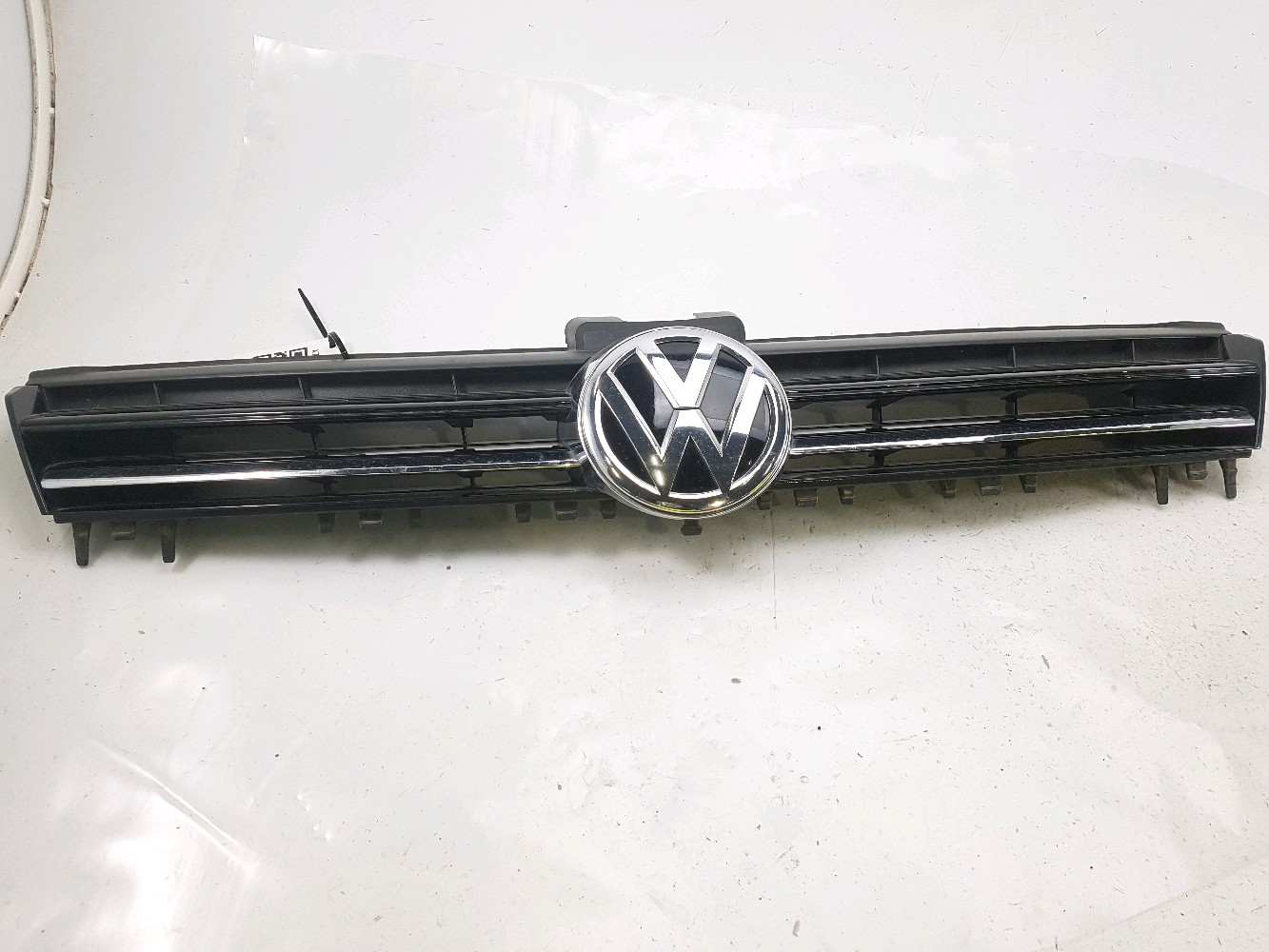 Grille VW GOLF VII (5G1, BQ1, BE1, BE2) 2.0 TDI 10687576 | B-Parts