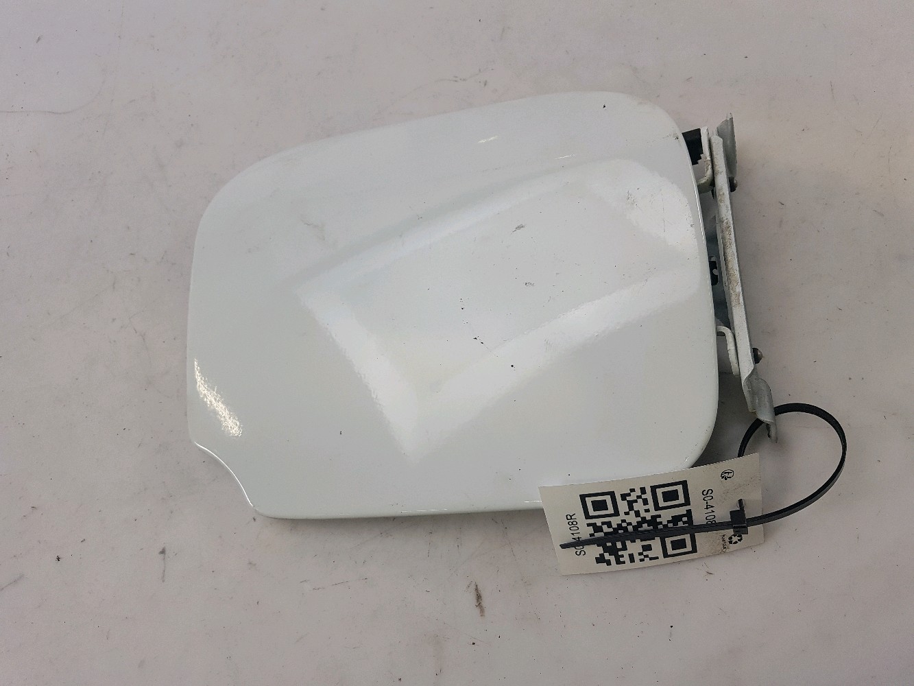 Fuel flap DACIA SANDERO II 1.0 SCe 75 (B8JC, B8JD) 11764270 | B-Parts