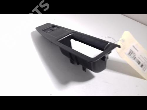 Left front window switch VW POLO IV (9N_, 9A_) 1.4 TDI 10862998 | B-Parts