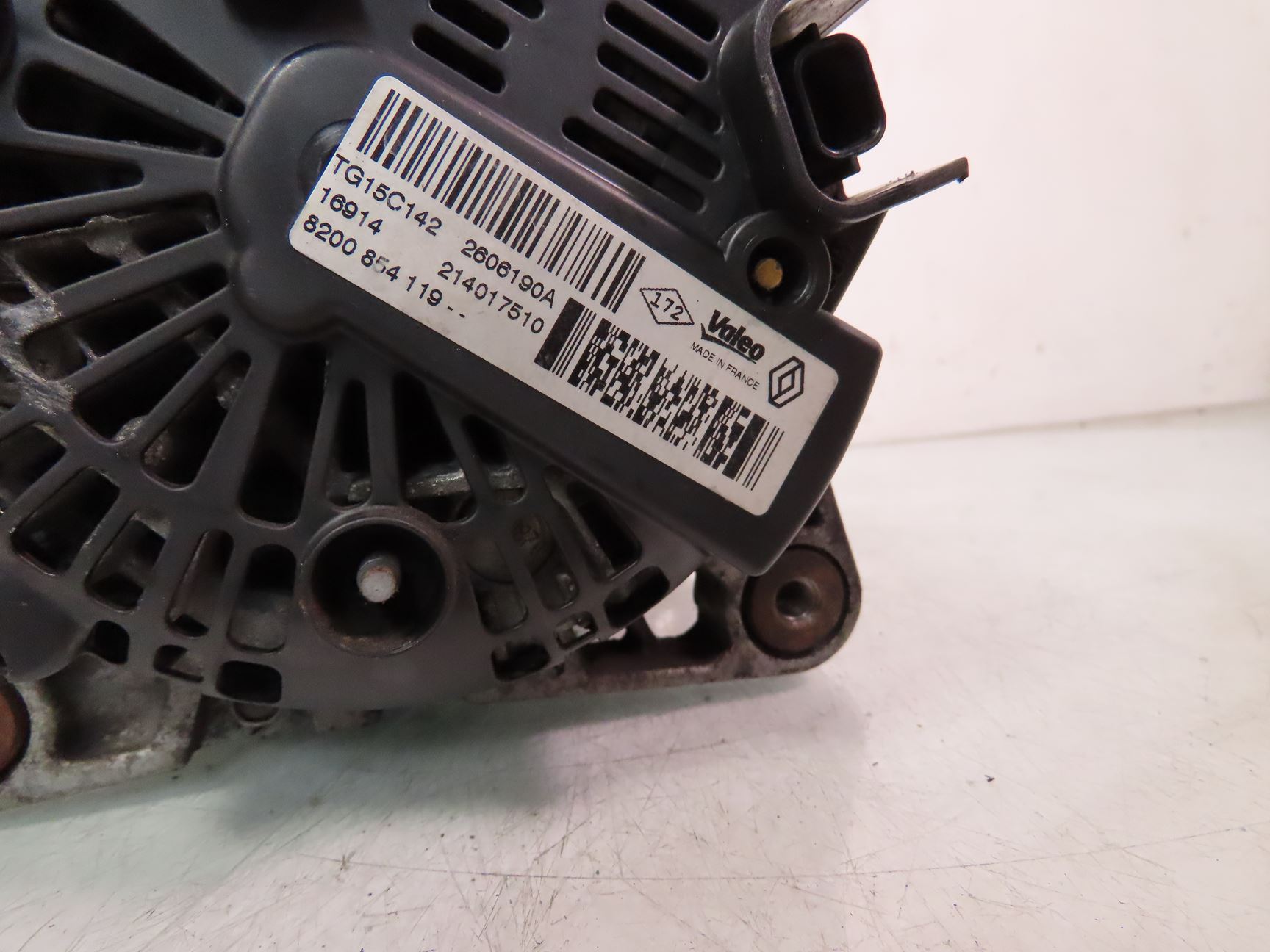 Alternator RENAULT MASTER III Van (FV) 2.3 dCi 100 FWD (FV0A, FV0B ...