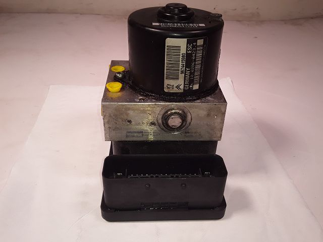 ABS pump CITROËN DS3 (SA_) 1.6 HDi 90 8993262 | B-Parts