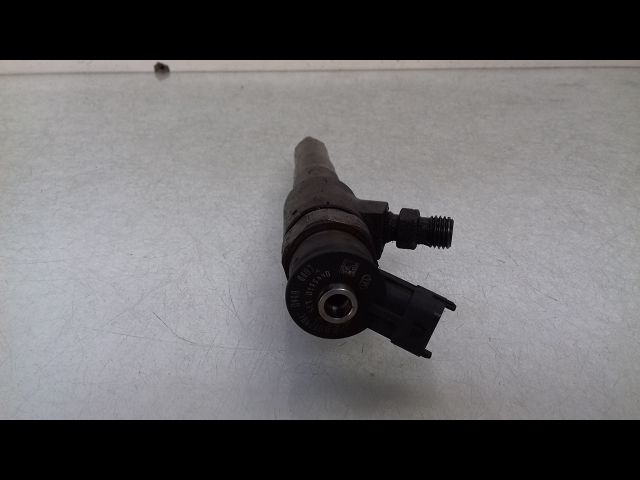Injector PEUGEOT 206 Hatchback (2A/C) 1.4 HDi eco 70 8987039 | B-Parts