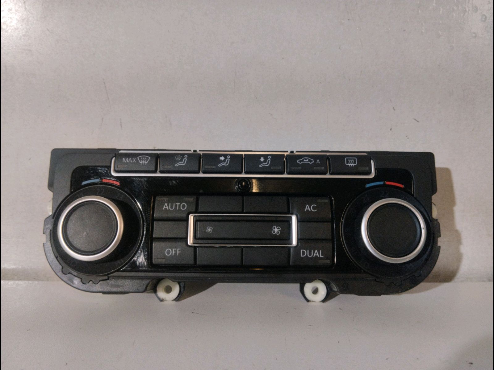 Climate control VW GOLF VI (5K1) 1.6 TDI 11188454 | B-Parts