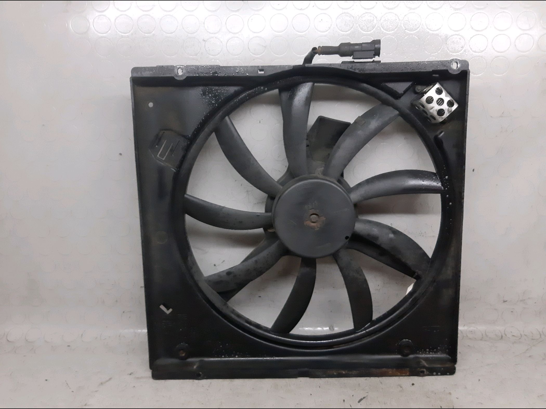 Radiator fan RENAULT TWINGO I (C06_) 1.2 (C066, C068) 9020301 | B-Parts