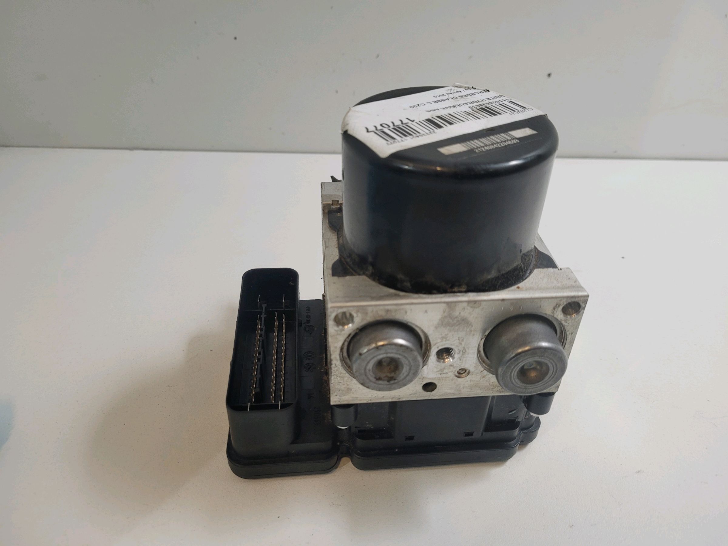 ABS pump MERCEDES-BENZ C-CLASS (W204) C 200 CDI (204.001) 9029833 | B-Parts