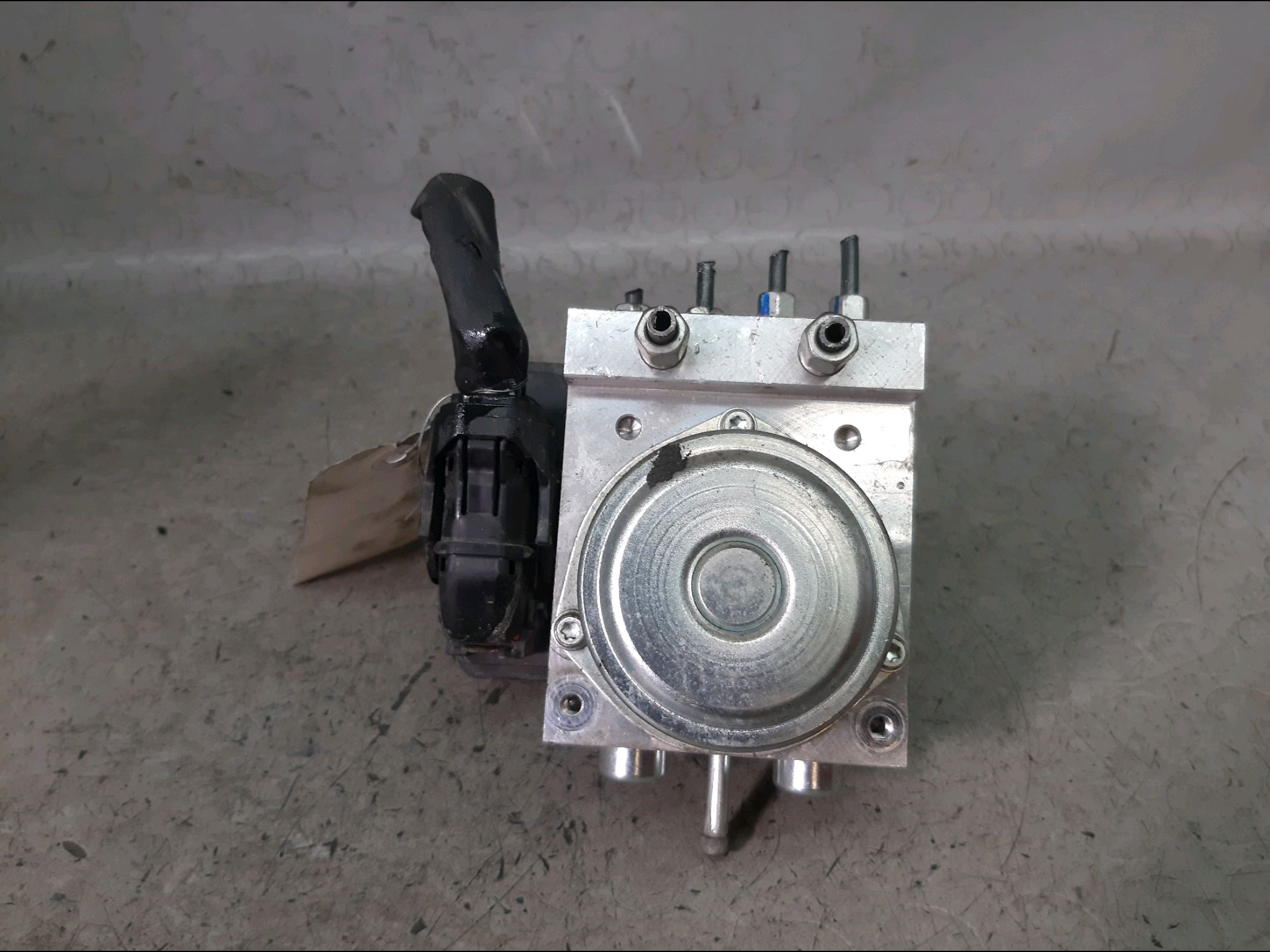 ABS pump NISSAN JUKE (F15) 1.5 dCi 9016108 | B-Parts