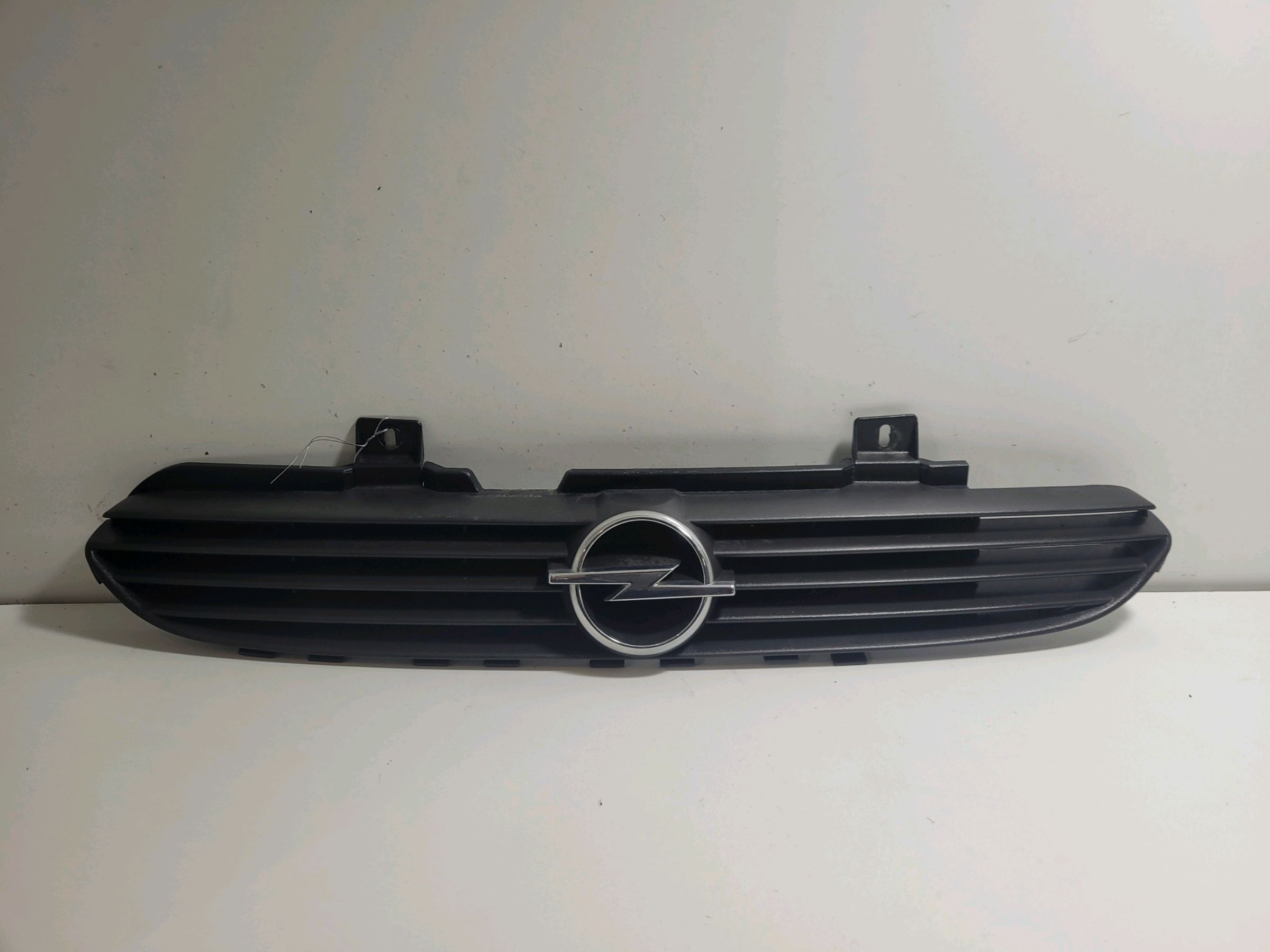 Front grille OPEL CORSA B (S93) 1.0 i 12V (F08, F68, M68) 9032030 | B-Parts