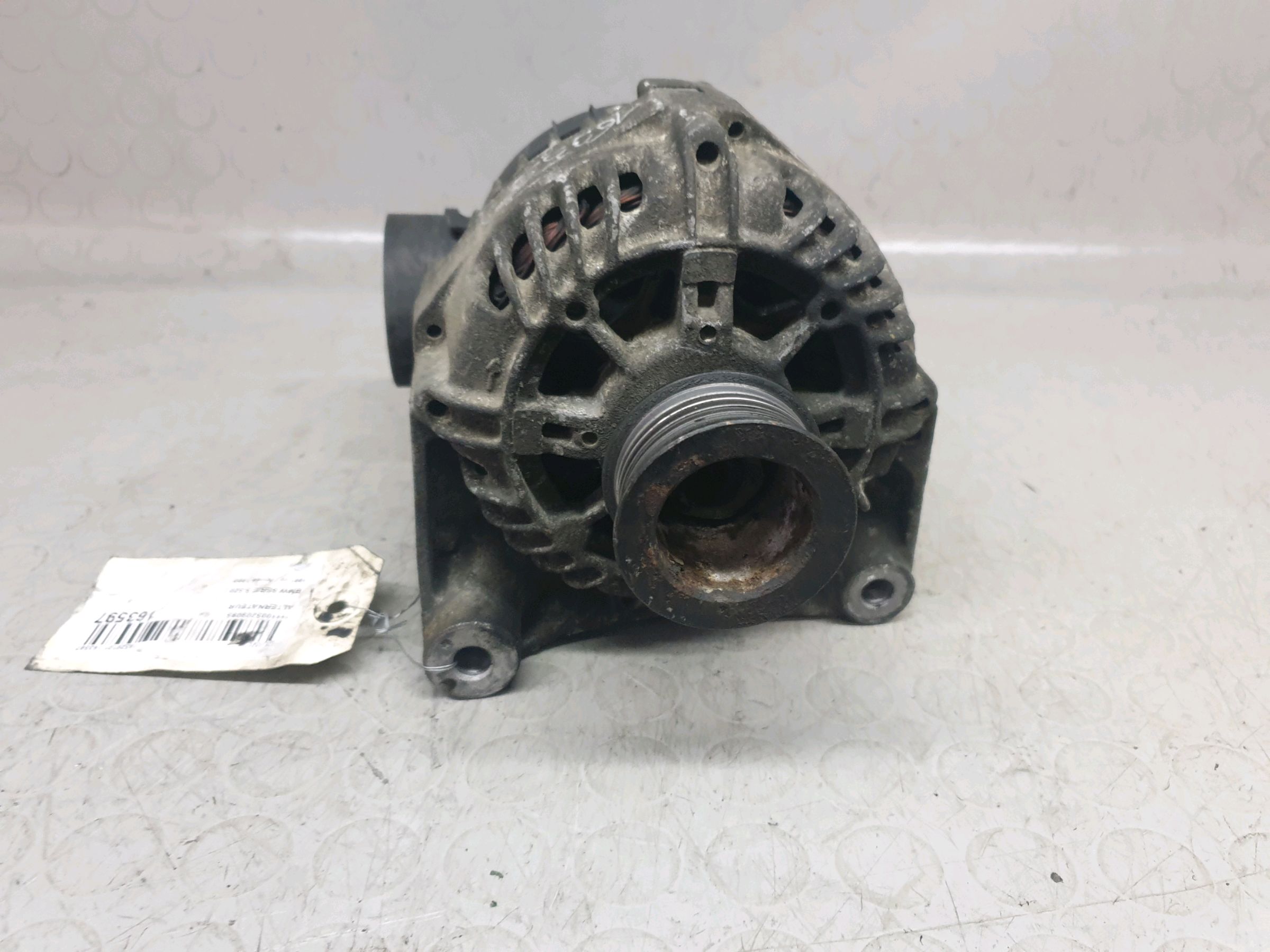 Alternateur BMW 5 (E34) 520 i 9011577 | B-Parts