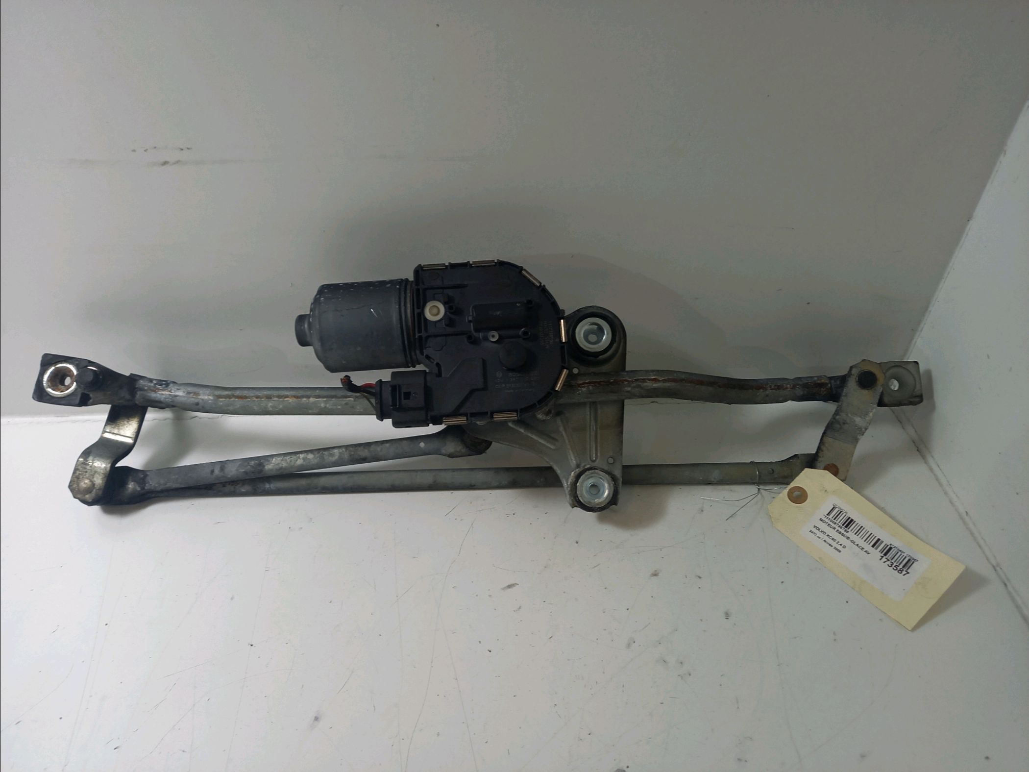 Front wiper motor VOLVO XC60 I SUV (156) 2.4 D 9026358 | B-Parts