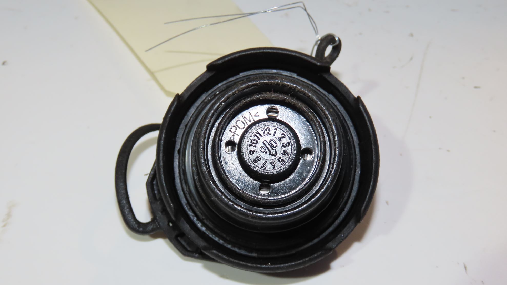 Trappe de carburant VW GOLF V (1K1) 2.0 TDI 29414735 | B-Parts