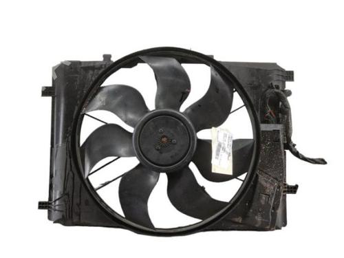 Radiator fan MERCEDES-BENZ C-CLASS (W204) 16137288 | B-Parts