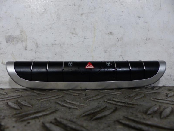 Switch SMART FORTWO Coupe (451) 0.8 CDi (451.300) 10586374 | B-Parts