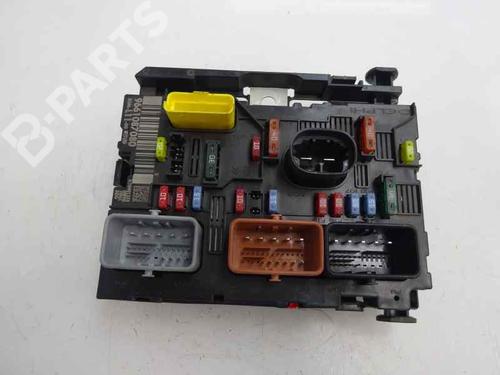 Fuse box PEUGEOT 307 SW (3H) 1.6 HDI 110 5657255 | B-Parts