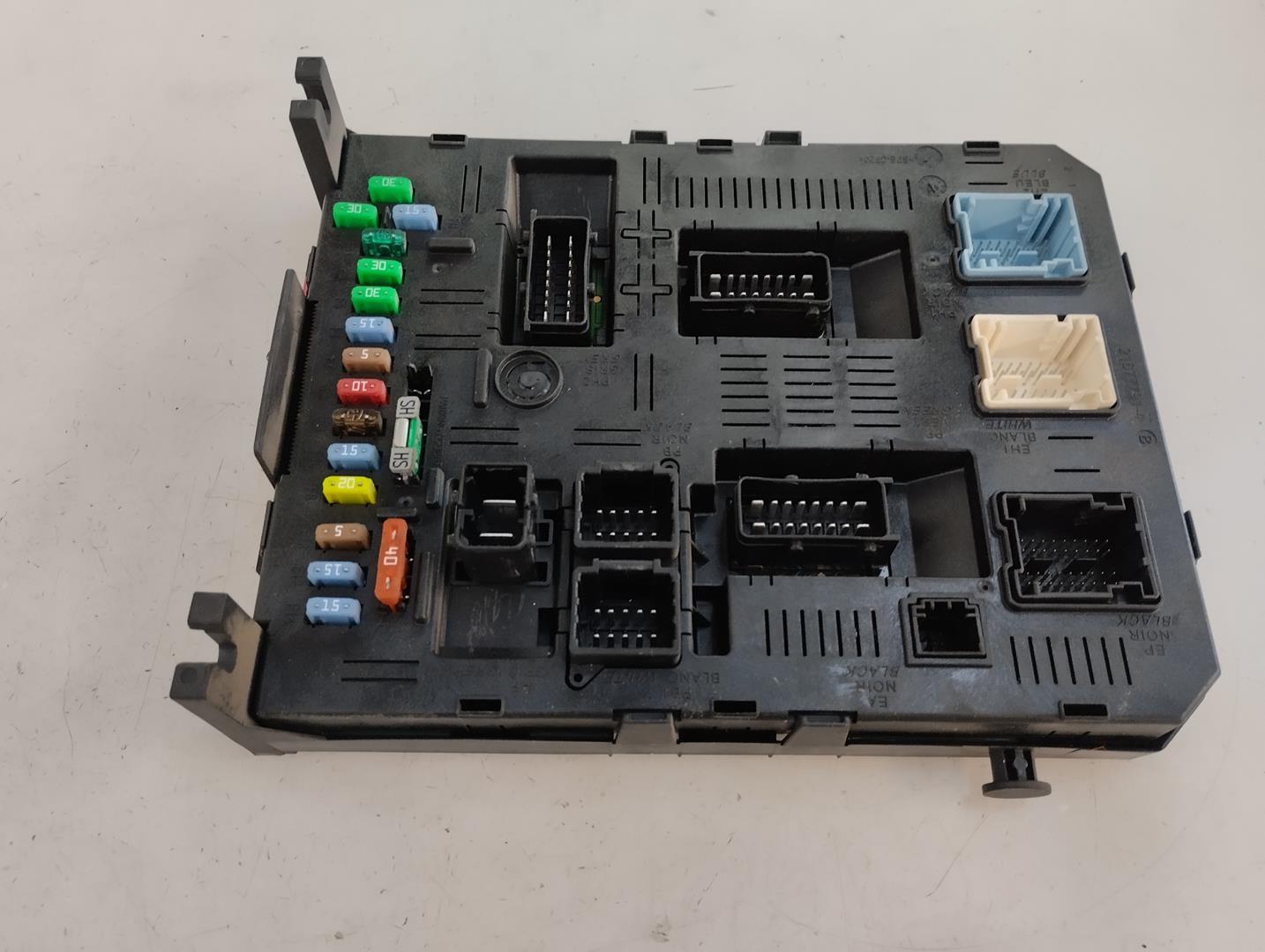 Fuse box PEUGEOT 307 Break (3E) 1.6 HDi 110 13250981 | B-Parts