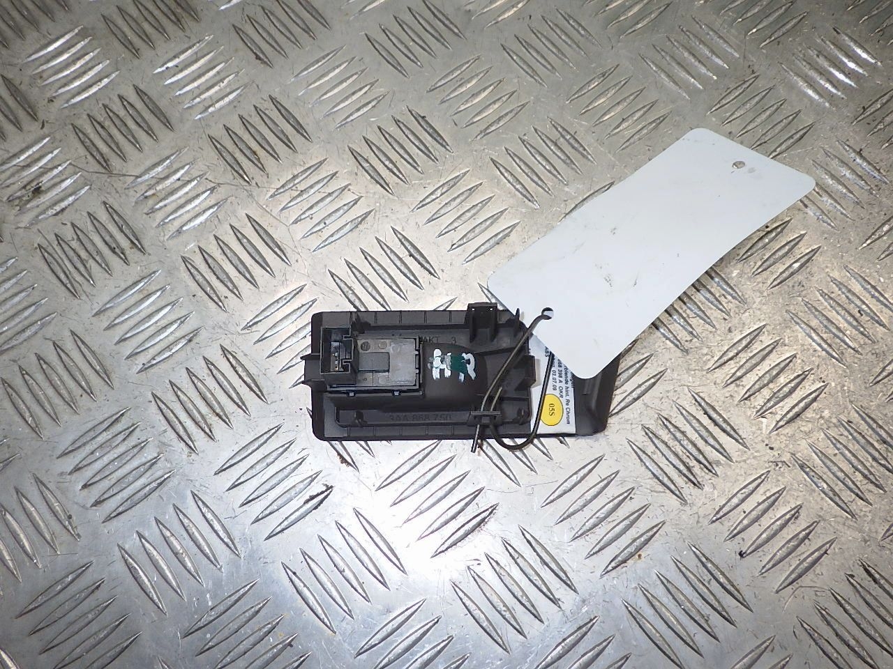 Switch VW PASSAT B7 Variant (365) 2.0 TDI 3147633 | B-Parts