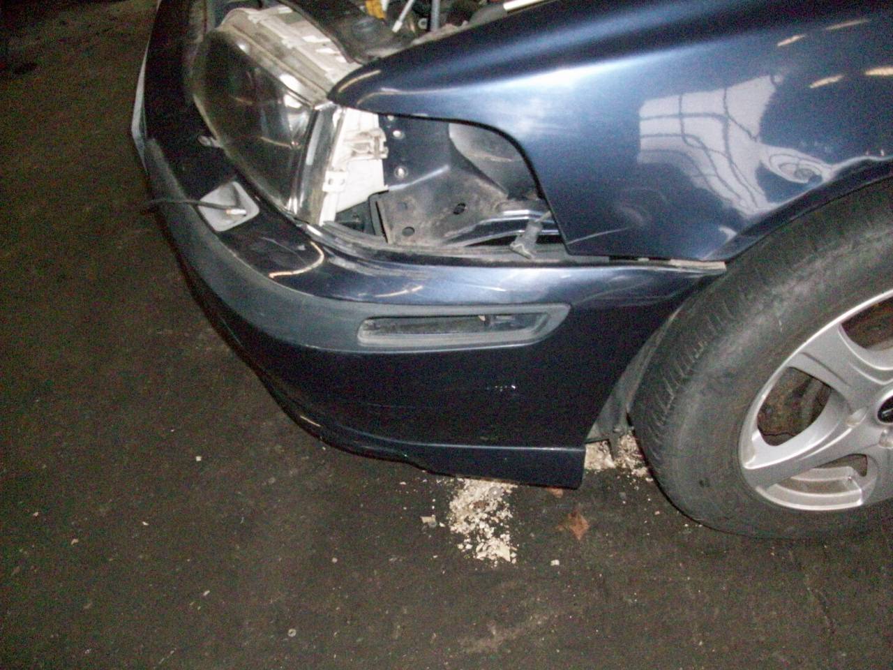 Front bumper VOLVO V40 Estate (645) 2.0 5212043 | B-Parts