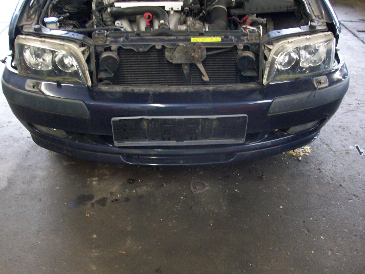 Front bumper VOLVO V40 Estate (645) 2.0 5212043 | B-Parts