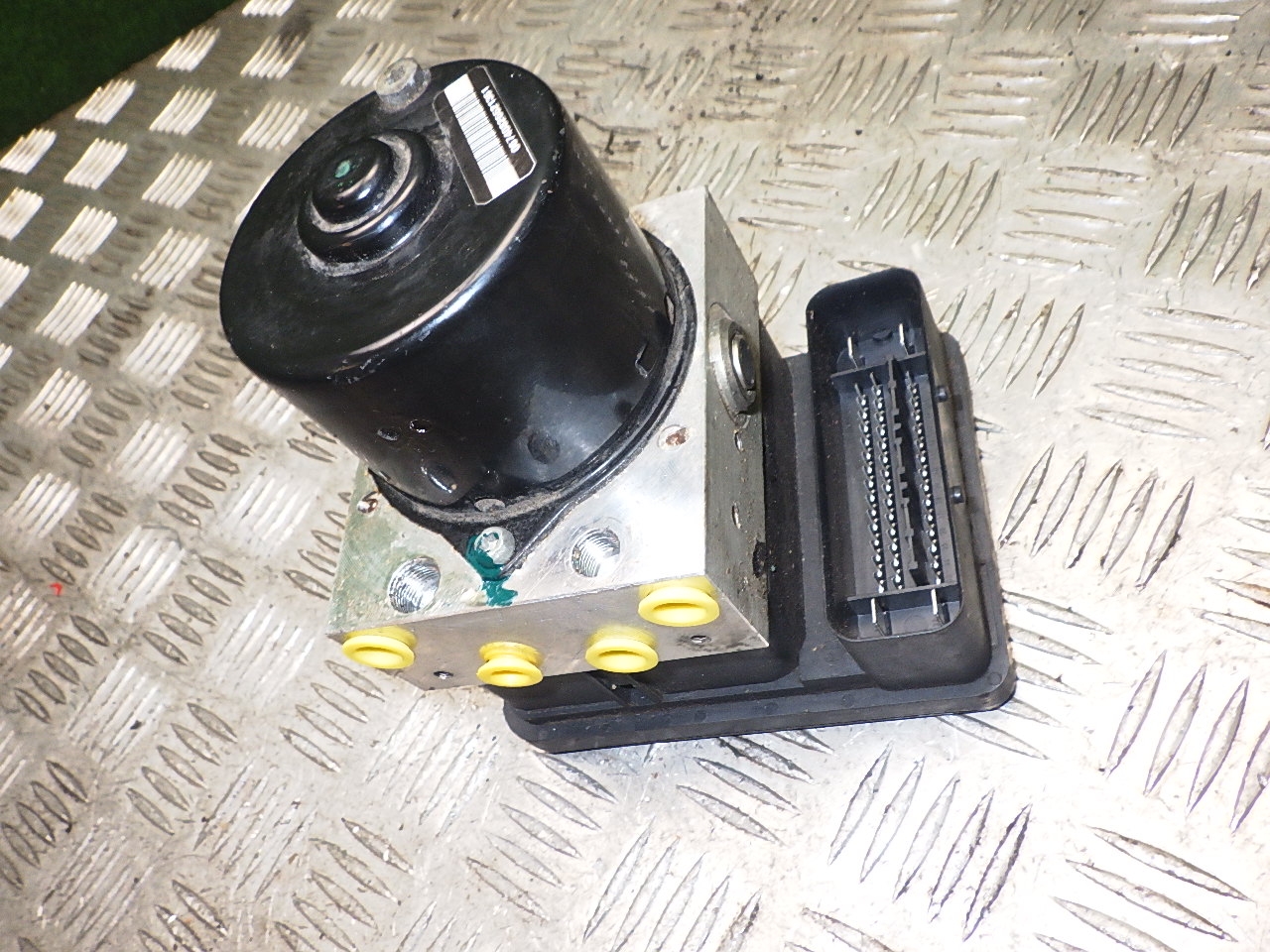 ABS pump VOLVO V50 (545) 2.0 D : 30742654 , 30742665AA | B-Parts