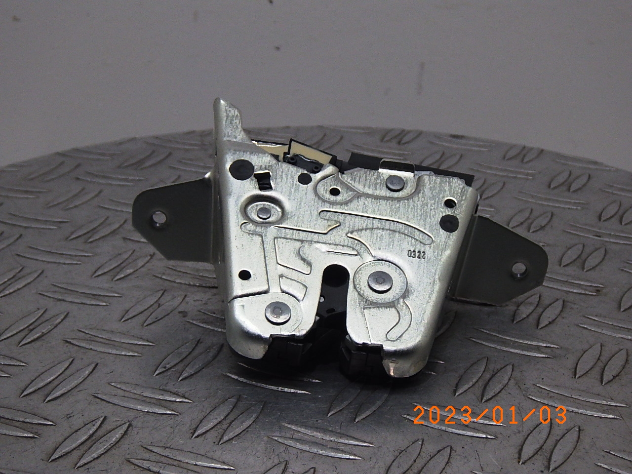 Tailgate lock MERCEDES-BENZ E-CLASS T-Model (S213) E 220 d 4-matic (213 ...