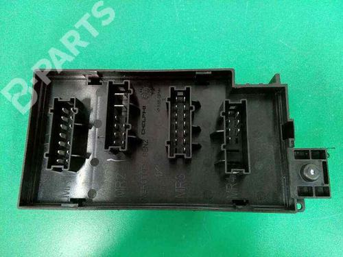 Boîte à Fusibles MERCEDES-BENZ M-CLASS (W164) ML 320 CDI 4-matic (164. ...
