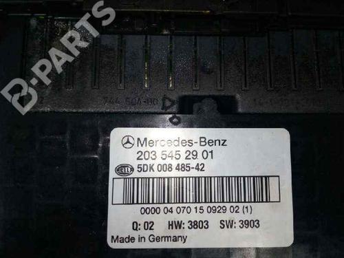 Fuse box MERCEDES-BENZ C-CLASS (W203) C 180 Kompressor (203.046 ...