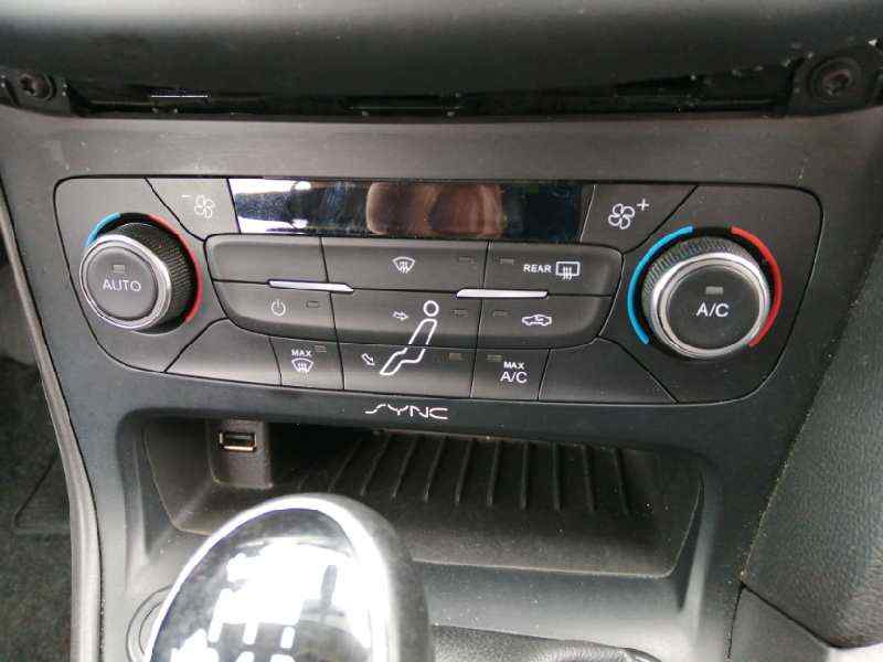Climate control FORD FOCUS III 1.6 Ti 7174948 | B-Parts