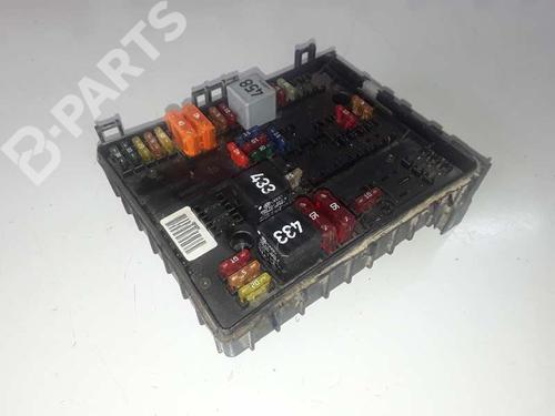 Fuse box AUDI A3 (8P1) 2.0 TDI 16V 9284049 | B-Parts