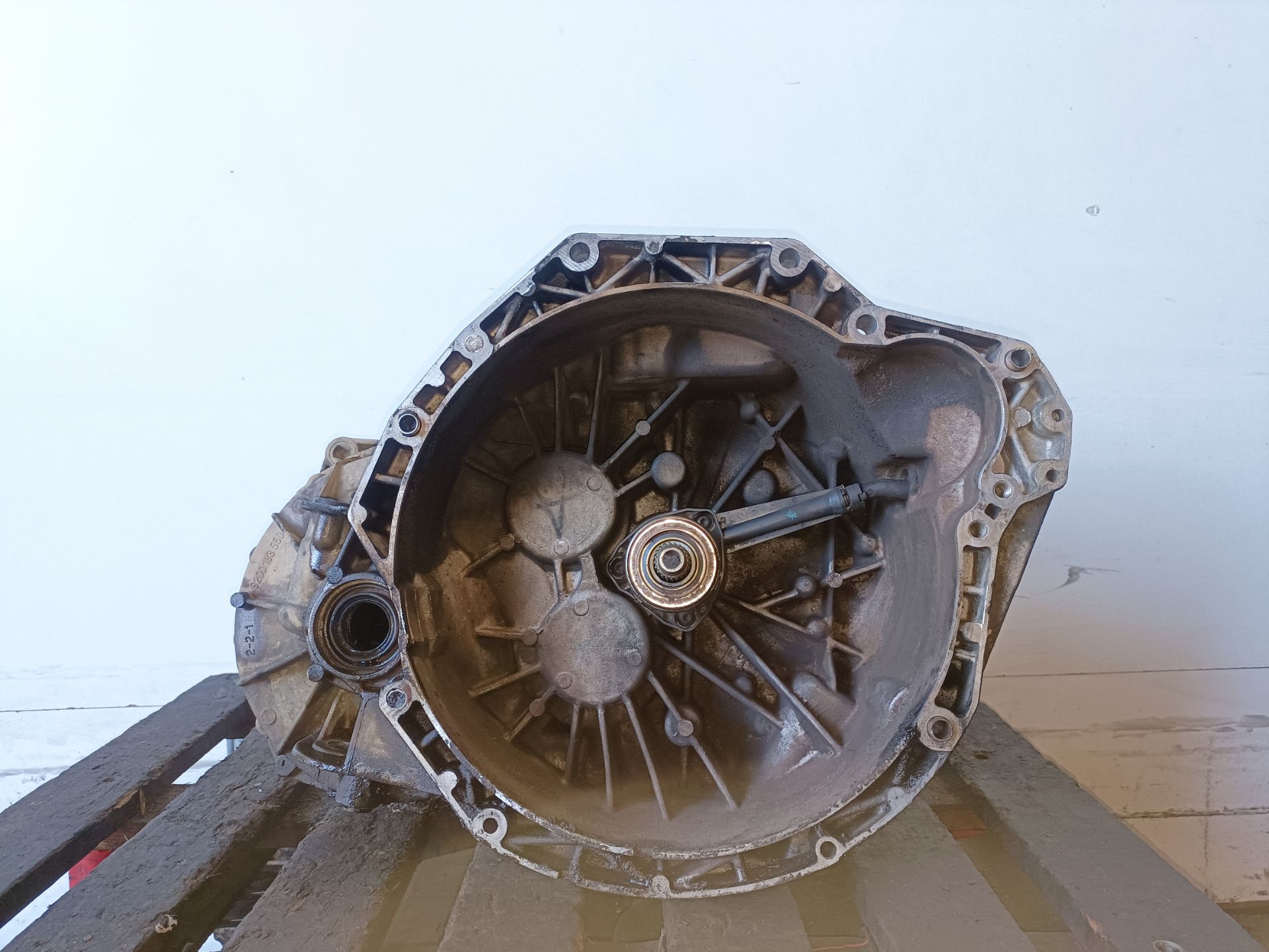 Manual gearbox RENAULT MASTER II Van (FD) 2.5 dCi 19664278 | B-Parts