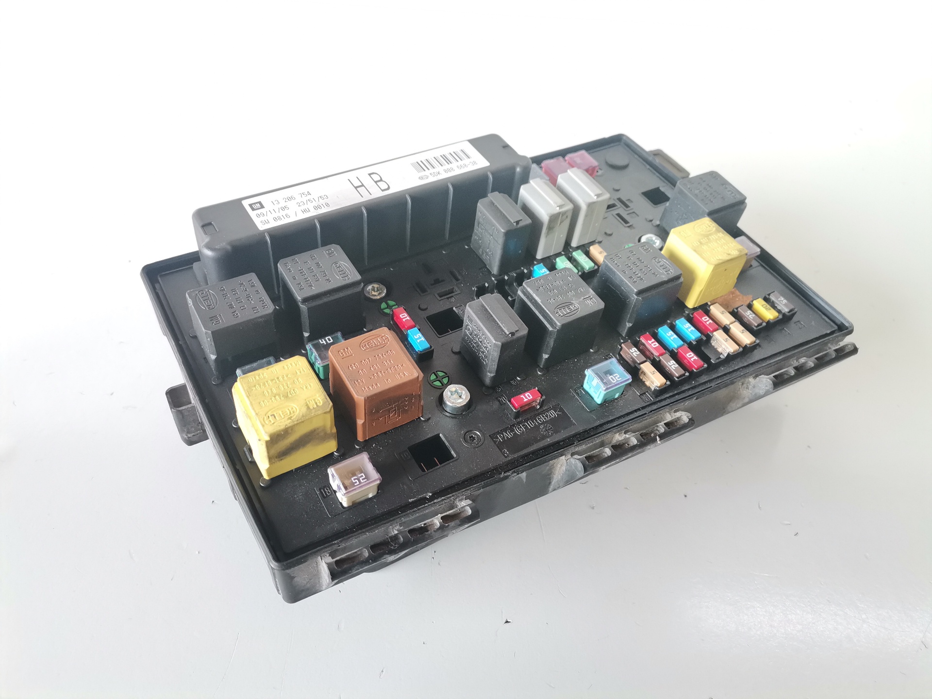 Fuse box OPEL ASTRA H GTC (A04) 9396888 | B-Parts