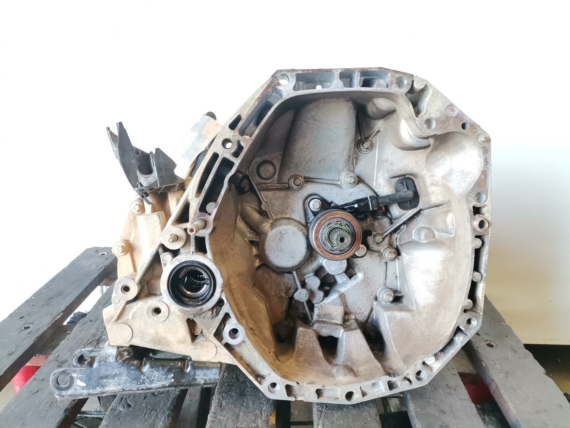 Manual gearbox DACIA DOKKER MPV (KE_) 9823201 | B-Parts