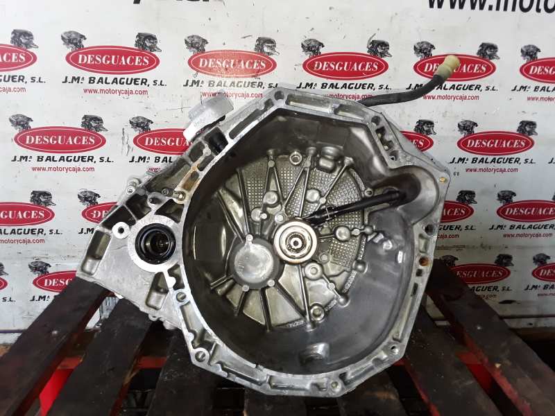 Manual gearbox DACIA DUSTER (HS_) 1.5 dCi 9283494 | B-Parts
