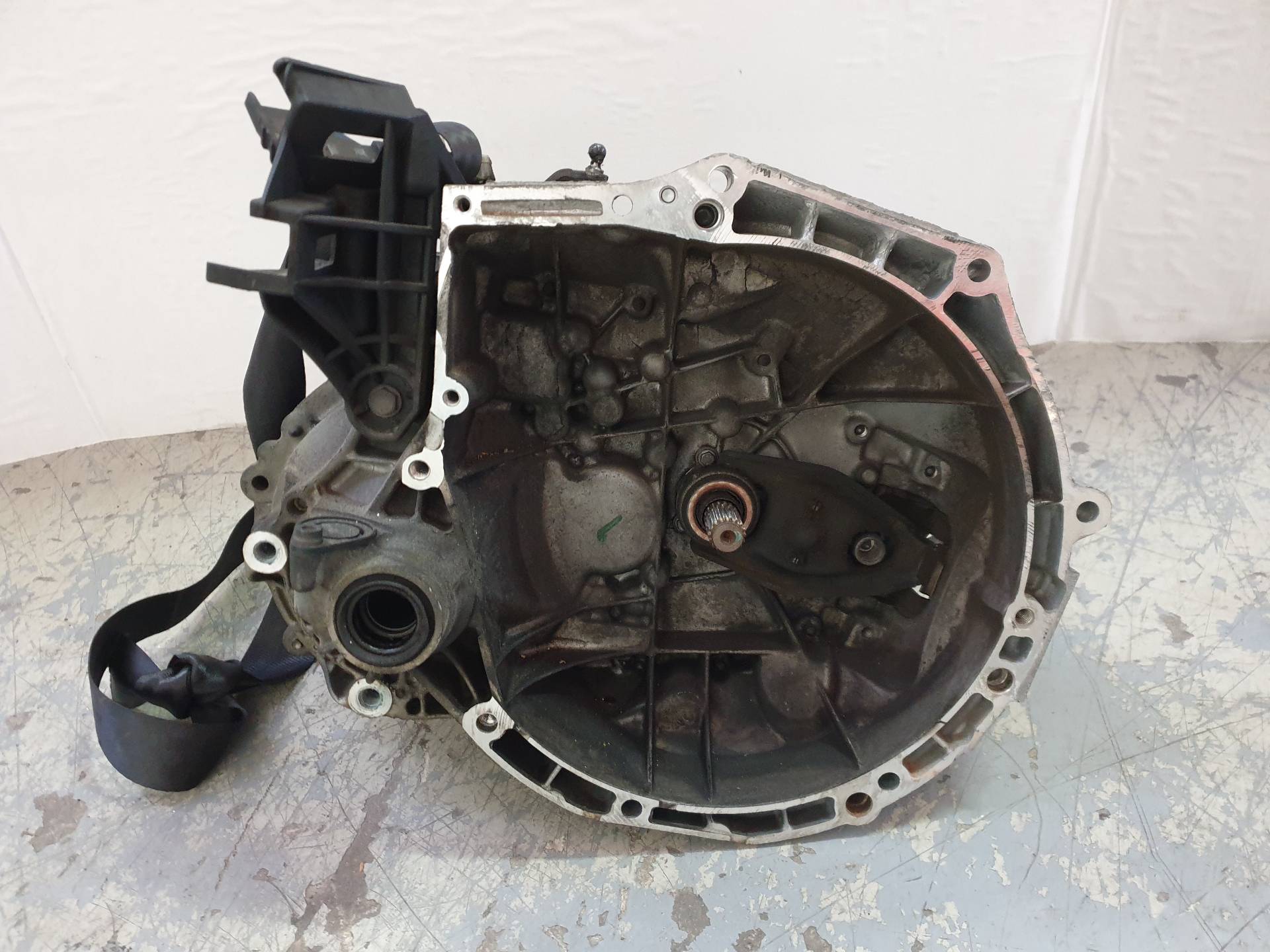Manual gearbox PEUGEOT 208 I (CA_, CC_) 1.2 VTI 82 16257484 | B-Parts